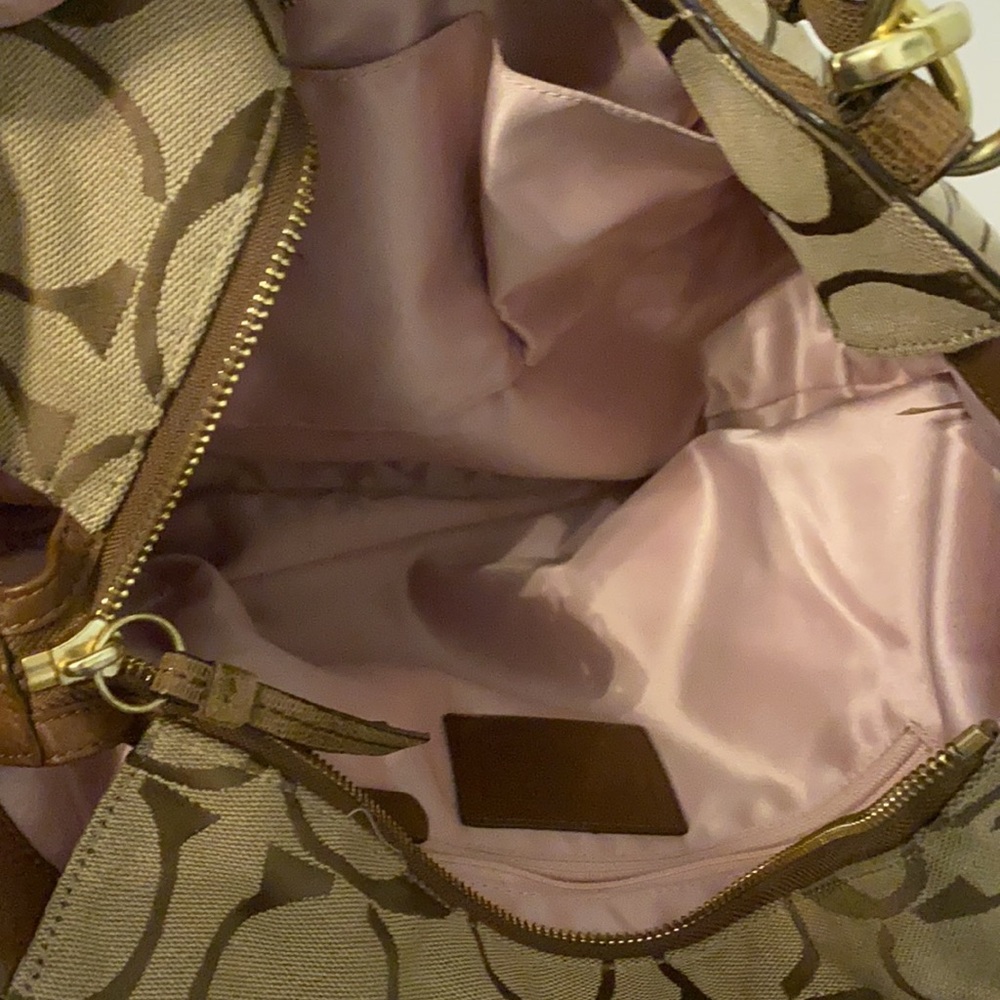 Authentic Coach Tan Purse - Gem